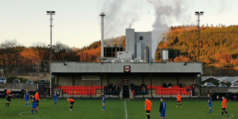 Rothes - Huntly [Terraces & Floodlights] - Staantribune